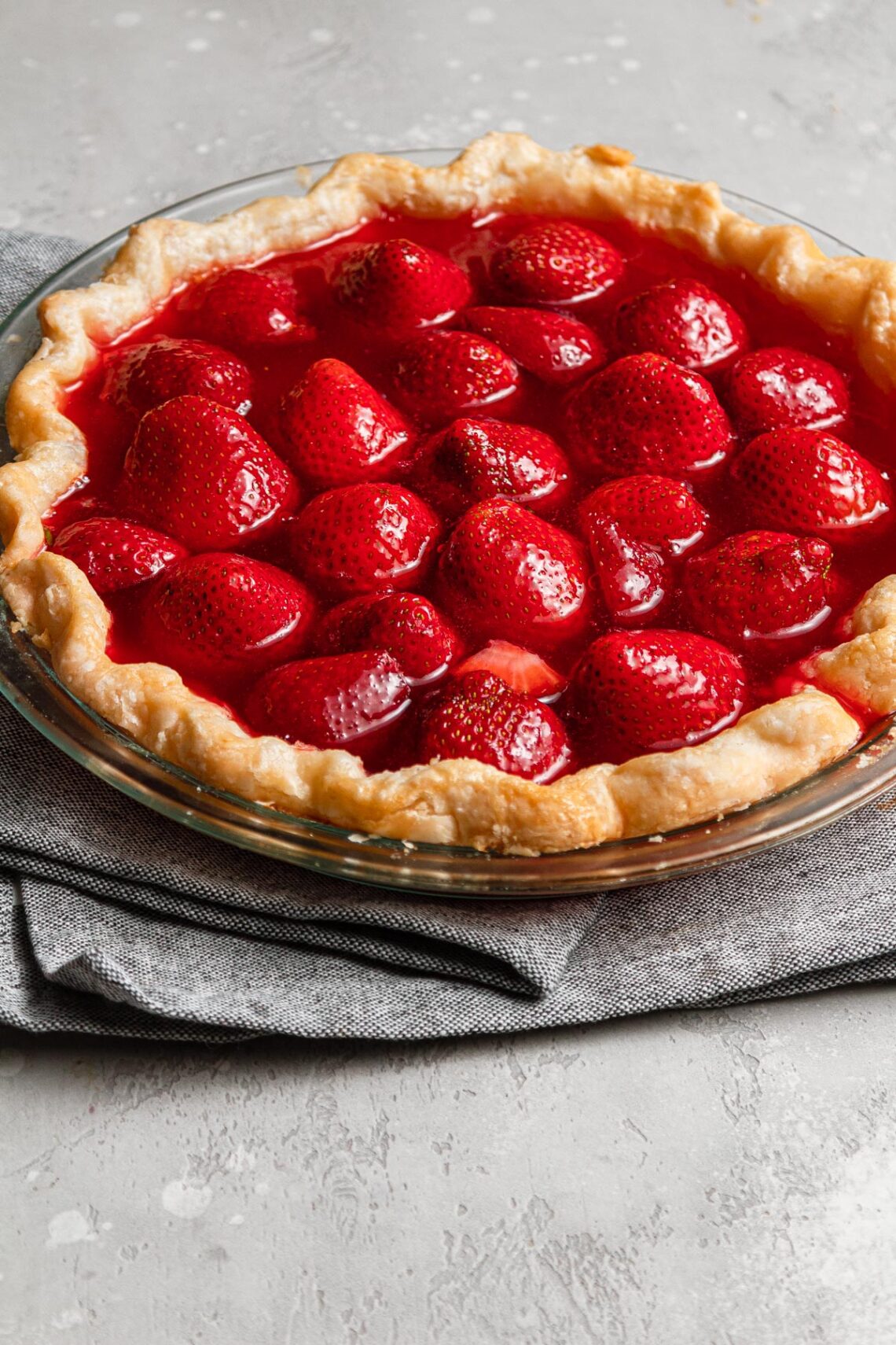 Classic Strawberry Jello Pie - Best Desserts