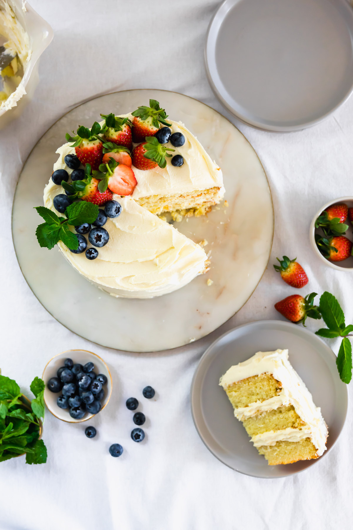 Homemade Vanilla Cake - Best Desserts